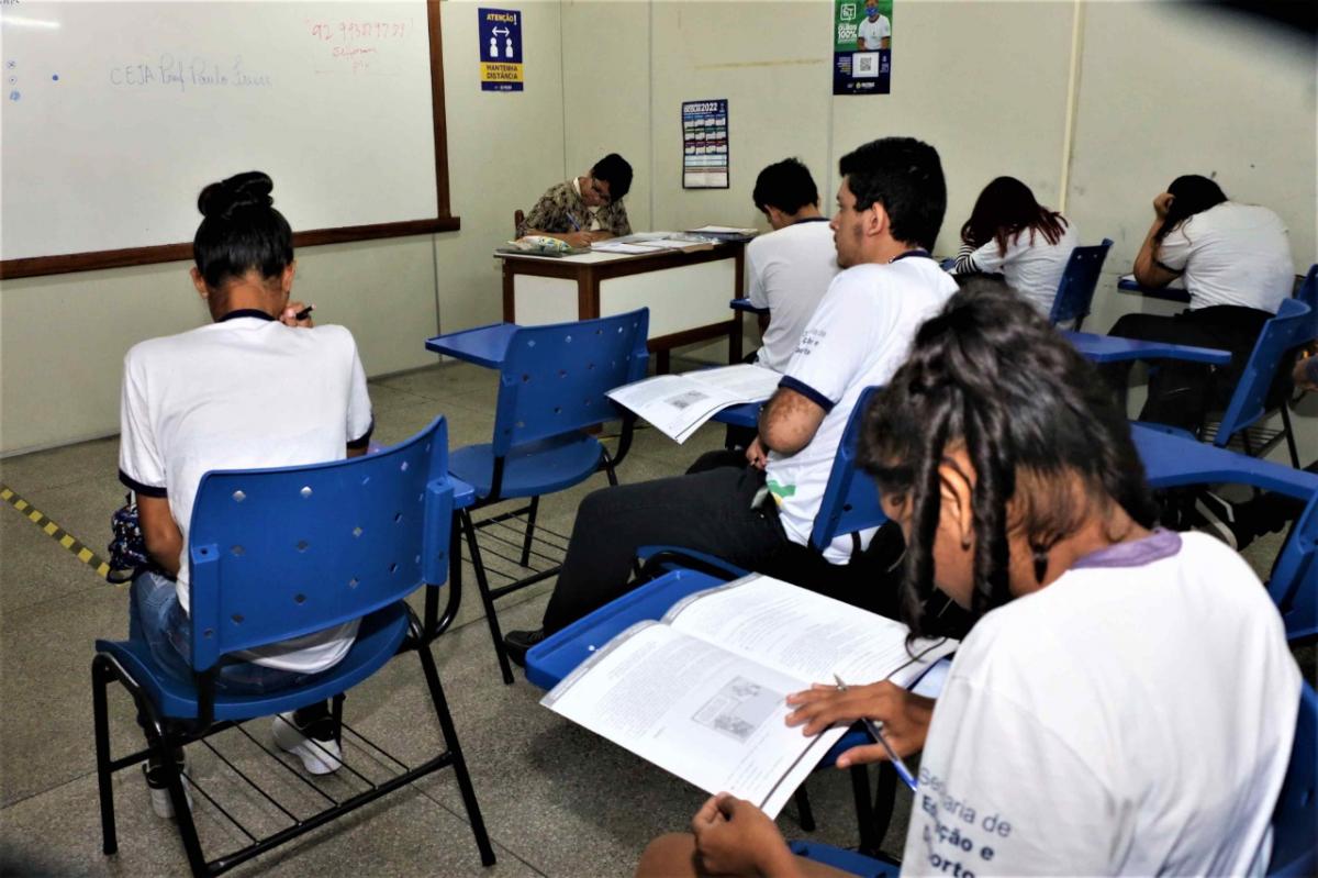 Reporter Parintins : EJA abraça estudantes de diferentes realidades sociais